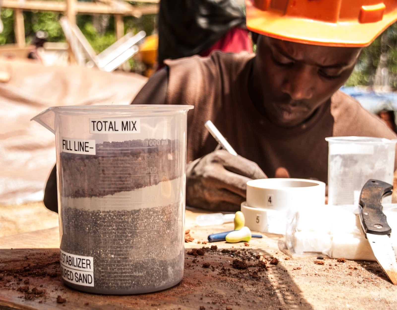 A new digital tool makes soil analysis easy for compressed earth blocks