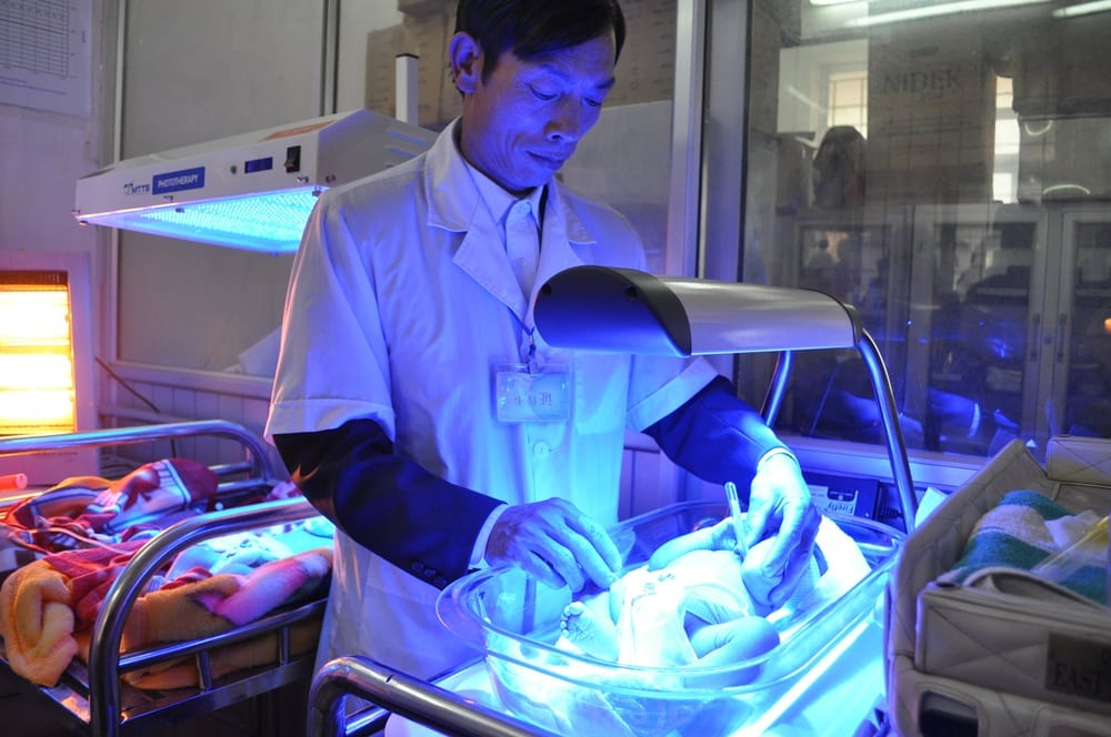 Firefly Phototherapy Device | Engineering For Change