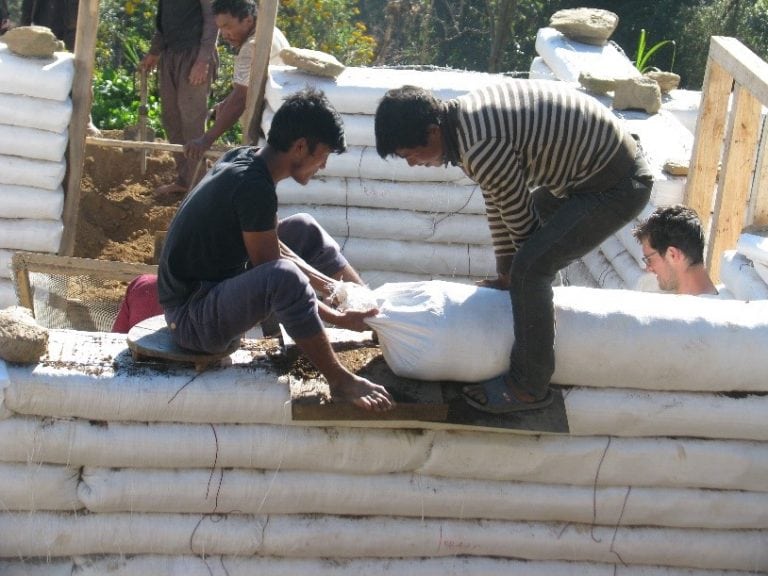 How to Build for Earthquake Resistance: Earthbag Construction Manual